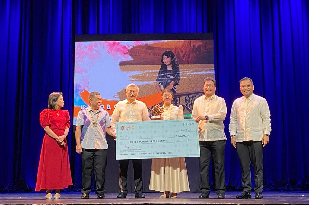 David family awards land titles for TSU Lucinda Campus dorm - Tarlac ...